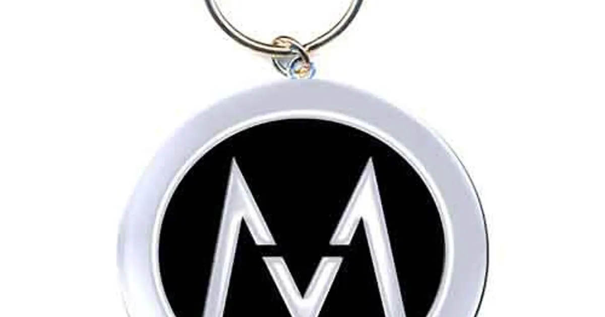 Maroon 5 Standard Keychains - M Logo
